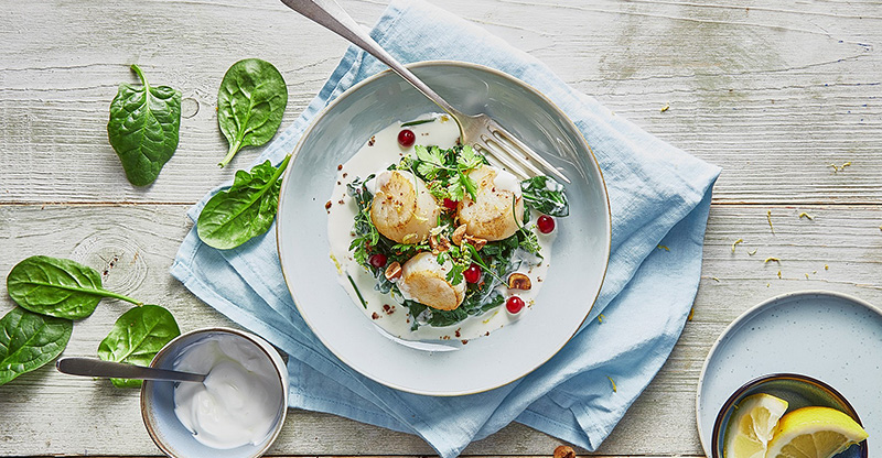 Noix de Saint-Jacques et épinards à la Crème Fraîche Chavroux ...