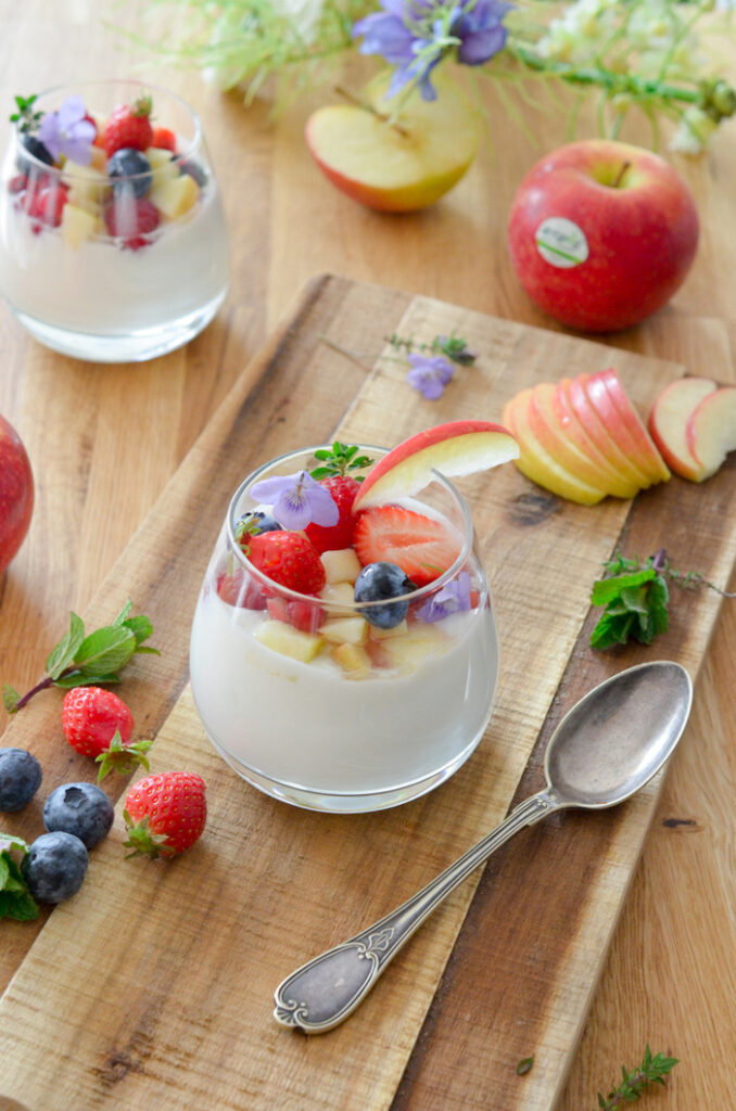 Fromage blanc aux pommes Antarès®, fruits rouges et infusion verveine ...