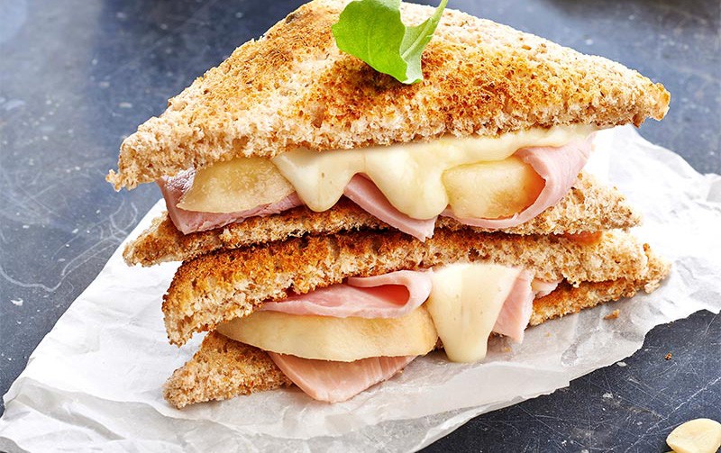 Club sandwich à la Raclette de Savoie | A Vos Assiettes