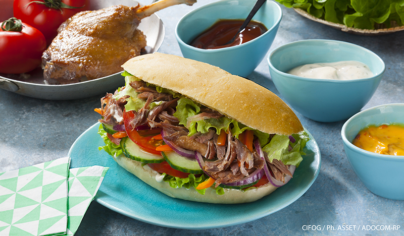 Un petit pain kebab au confit de canard | A Vos Assiettes