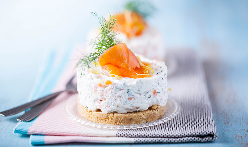 Cheesecake au chèvre doux et frais et à la truite fumée | A Vos Assiettes