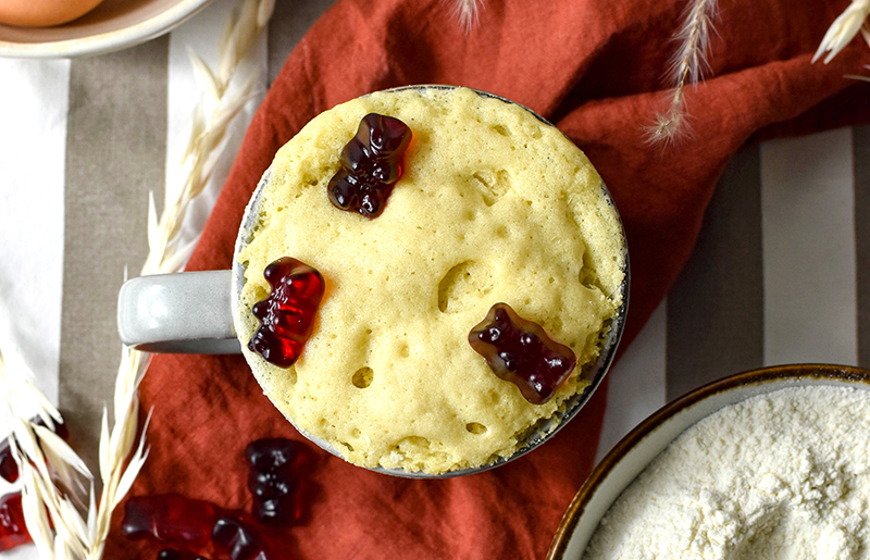 Mug Cake aux HARIBO® Goldbears® Jus goût cerise | A Vos Assiettes